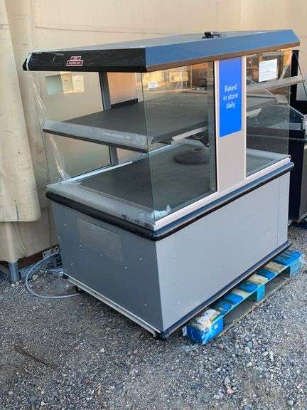 Custom Deli 47inch open air heated display showcase. - Sierra Auction ...