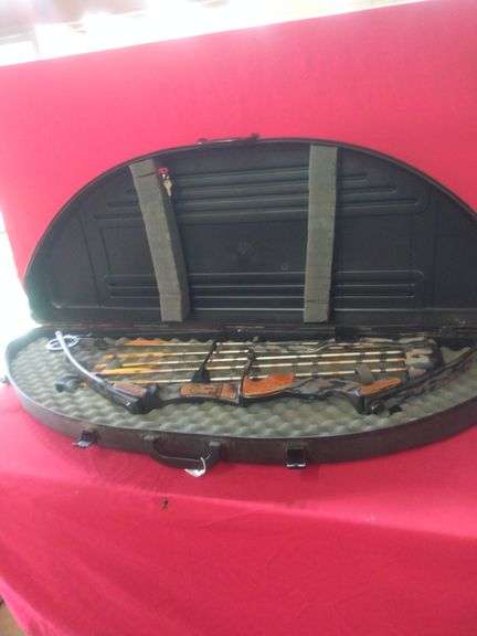 Martin M044 Firecat Compound Bow With Case - Sierra Auction Management Inc