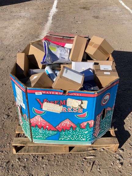 Assorted electronic parts and appliance filters. - Sierra Auction ...