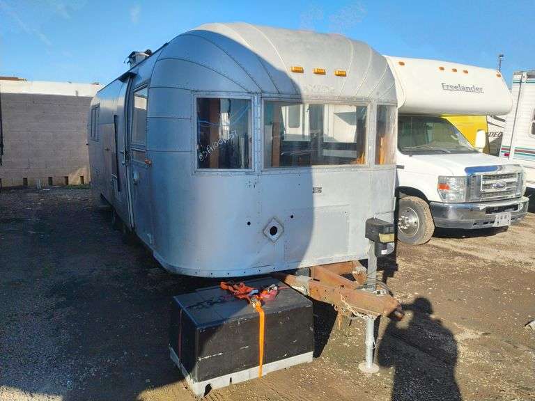 1967 Avion T28 Travel Trailer - Sierra Auction Management Inc