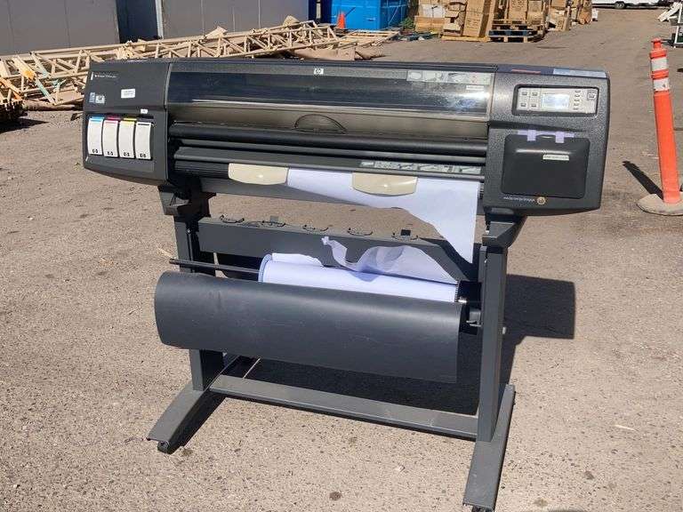 hp designer 1055cm plus. - Sierra Auction Management Inc