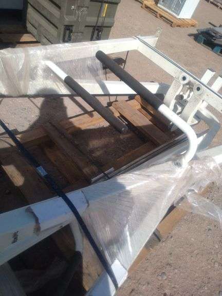 (P) Muscle Dynamics Maxicam Cable Crossover Machine - Sierra Auction ...