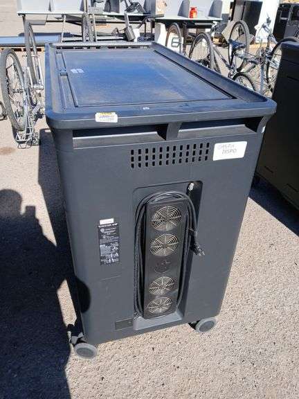 HP Ergotron 30 Notebook Charging Cart with Key - Sierra Auction ...