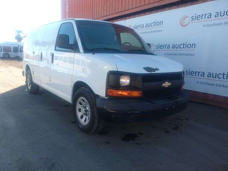 2011 Chevrolet Express G1500 Cargo Van - Sierra Auction Management Inc
