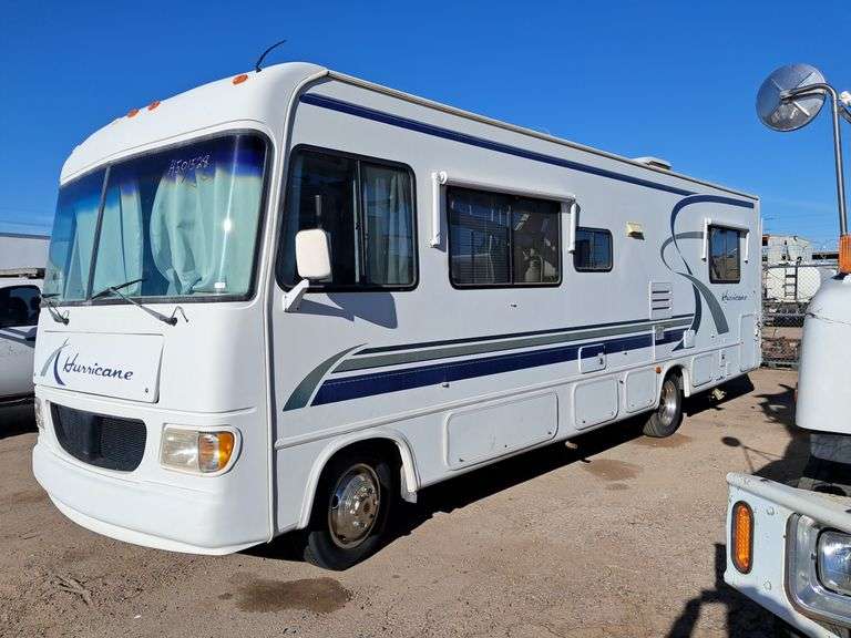 1999 Ford F53 Hurricane - Sierra Auction Management Inc
