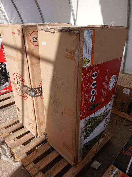 12ft Pre-Lit Augusta Pine Tree - Sierra Auction Management Inc