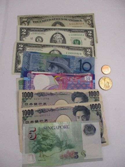 Grouping of US and foreign coins and currency - Sierra Auction Management Inc