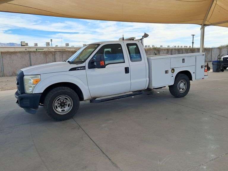2011 Ford F-350 SD Utility Truck - Sierra Auction Management Inc