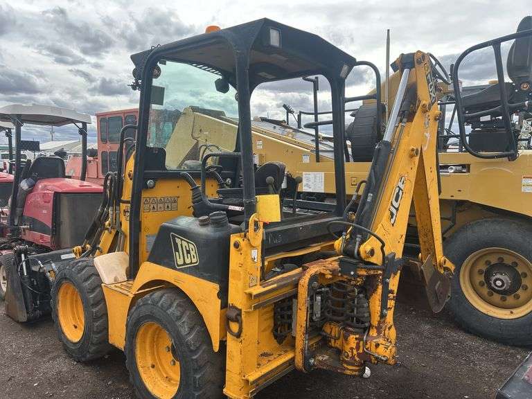 2010 JCB 1CX HF Backhoe Tractor - Sierra Auction Management Inc
