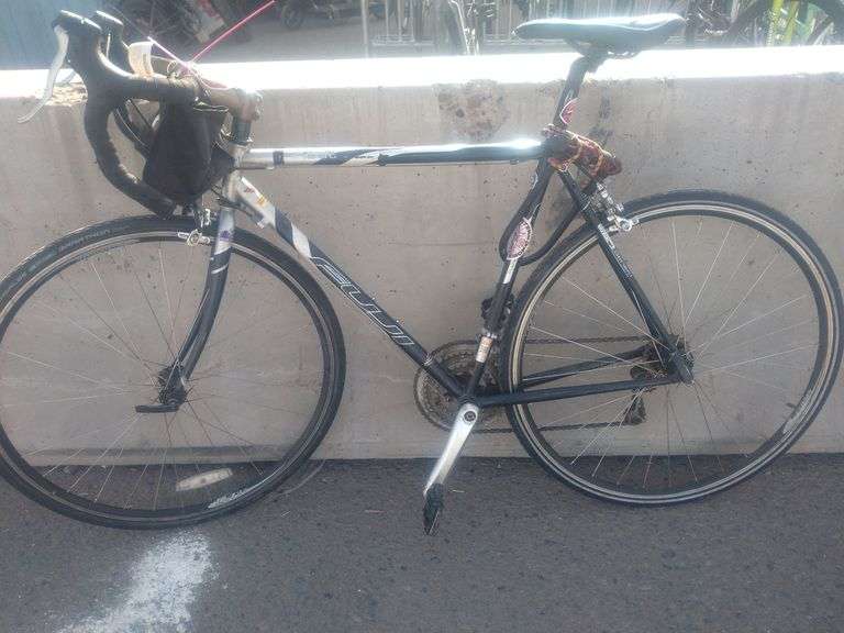 Bicycle Finest Fuji Sport Series Color Black - Sierra Auction ...