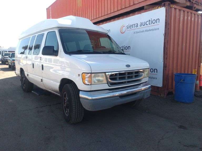 1998 Ford E350 Vans XL Super Cargo Van - Sierra Auction Management Inc
