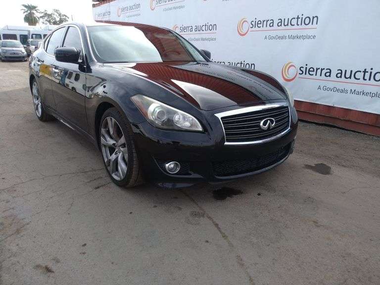 2012 Infiniti M56 - Sierra Auction Management Inc
