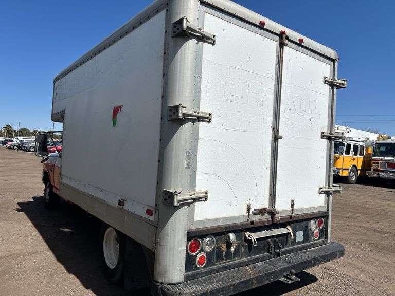 1989 Ford F350 Box Truck - Sierra Auction Management Inc