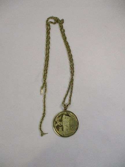 Mid-20th century 14k gold linked necklace - Sierra Auction Management Inc