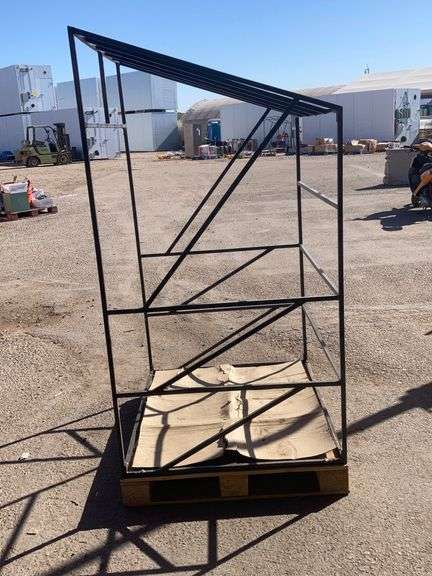 Metal cage pallet. - Sierra Auction Management Inc