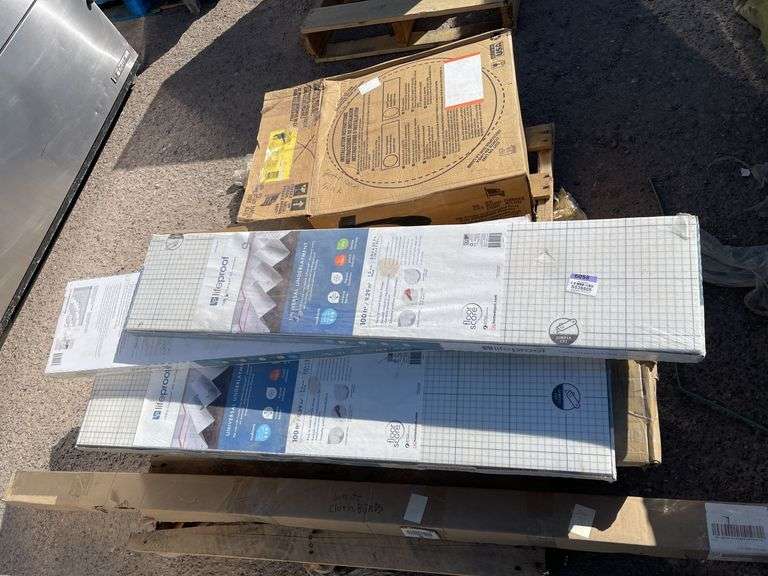 (1 Qty) Pallet of Universal Underlayment, 4’ Striplights, Bathroom Sink ...