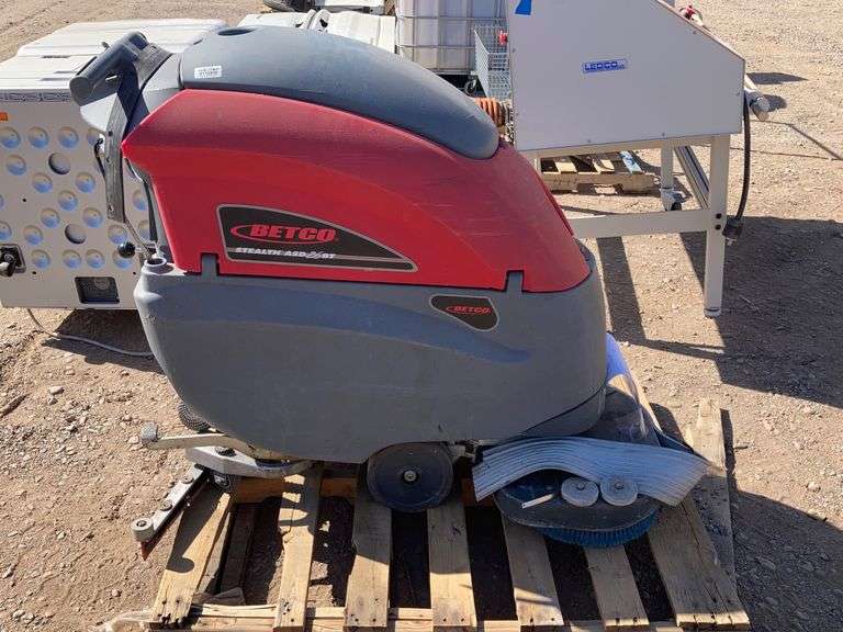Betco Stealth Automatic Floor Scrubber with traction drive. - Sierra ...