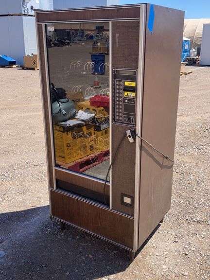 AP 113 snack machine with validator and mechanism. - Sierra Auction ...