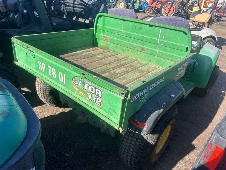 2001 John Deere 4X2 Gator Utility Cart - Sierra Auction Management Inc