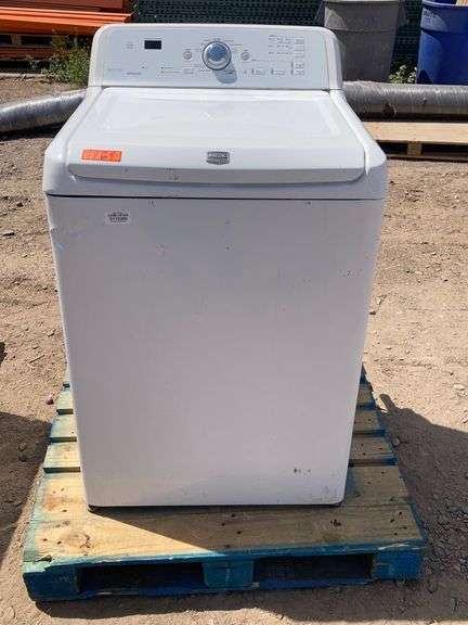 Maytag washing machine. - Sierra Auction Management Inc