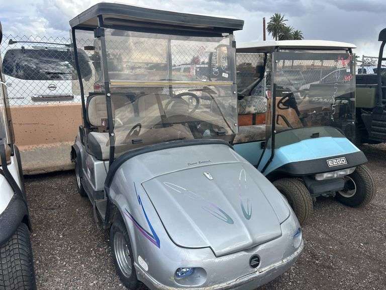 2003 Columbia Par Car - Sierra Auction Management Inc