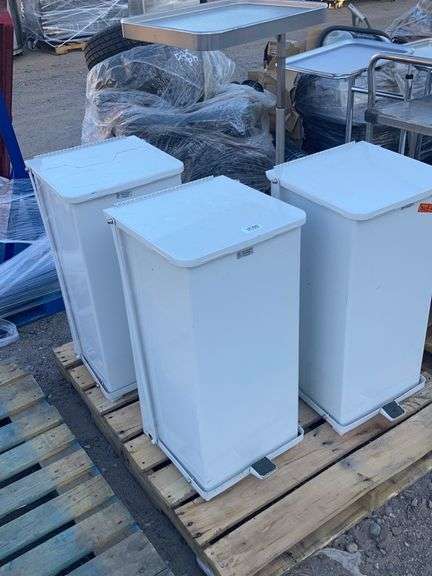 3 foot lever metal trash cans and rolling medical tray. - Sierra ...