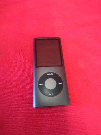 Apple iPod 8GB ( Charger Not Included) - Sierra Auction Management Inc