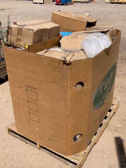 Gaylord box with large quantity of assorted trash bags. - Sierra ...