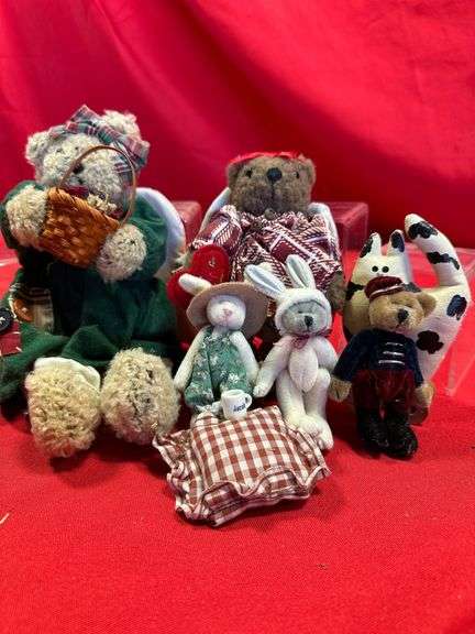 Collectible Boyd Bear Assortment of Bears and Accessories including (4) Clear Plastic Display ...