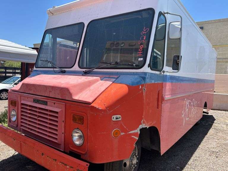 1993 Chevrolet P30 Step Van Box Truck - Sierra Auction Management Inc
