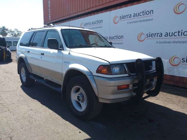 1999 Mitsubishi Montero - Sierra Auction Management Inc