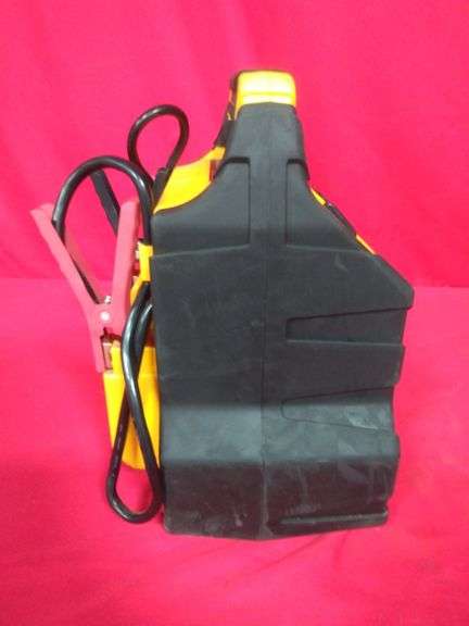 Cat CJ1000DXT 1200A 120PSI - Sierra Auction Management Inc