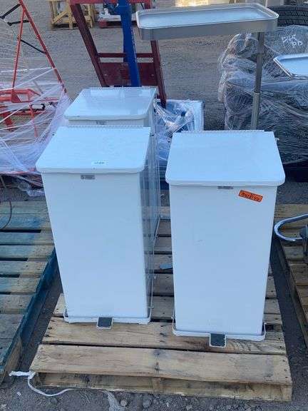 3 foot lever metal trash cans and rolling medical tray. - Sierra ...