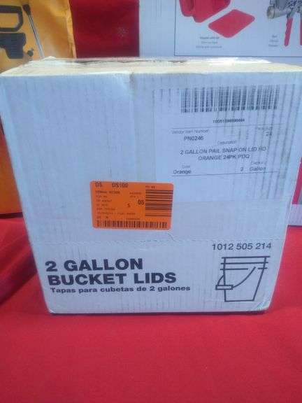 DeWalt Manual Pump Sprayer, 2 Gallon Bucket Lids, And Texture-Pro 500 ...