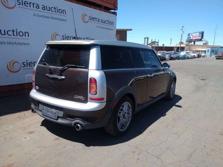 2009 MINI Cooper Clubman S - Sierra Auction Management Inc