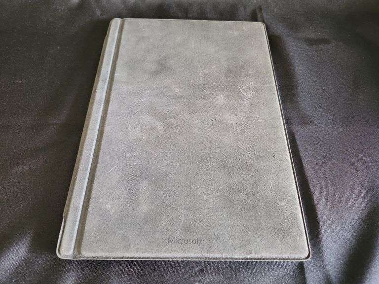 1 (Qty) Microsoft Surface Pro Model 1866 - Sierra Auction Management Inc