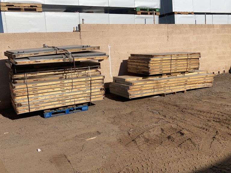 Two pallets with walk-in cooler wall panels and (2) doors. - Sierra ...
