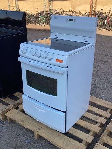 Summit glass top electric range oven. - Sierra Auction Management Inc
