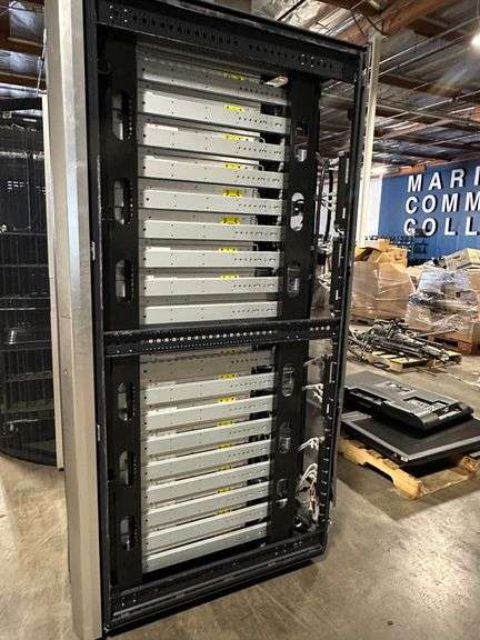HP Metal Server Rack - Sierra Auction Management Inc