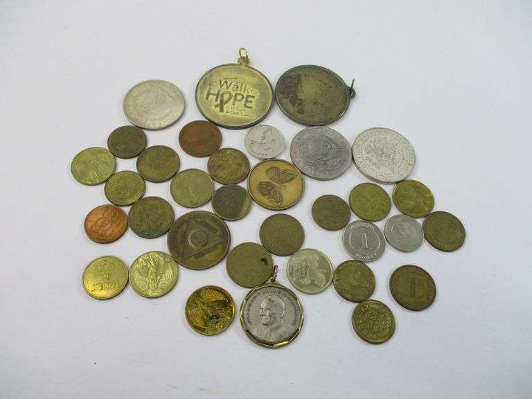 Assorted US Coins, Tokens and Replicas - Sierra Auction Management Inc