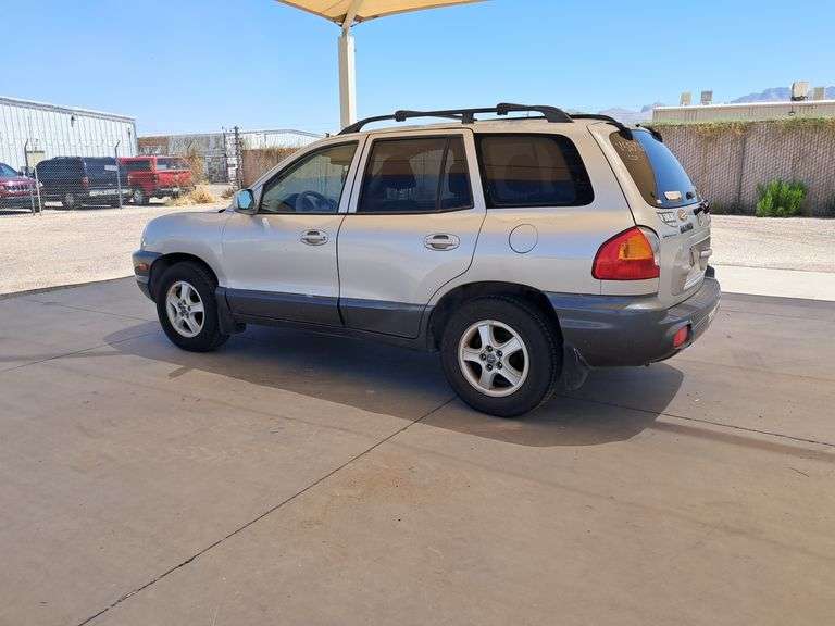 2002 Hyundai Santa Fe - Sierra Auction Management Inc
