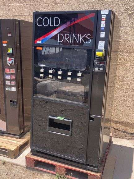 Eight select cold drink vending machine with dollar bill exceptor and ...