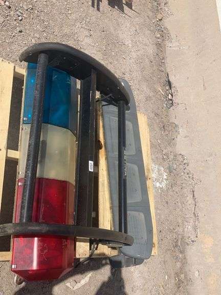 (2) Emergency vehicle roof lights and Setina push bar. - Sierra Auction ...
