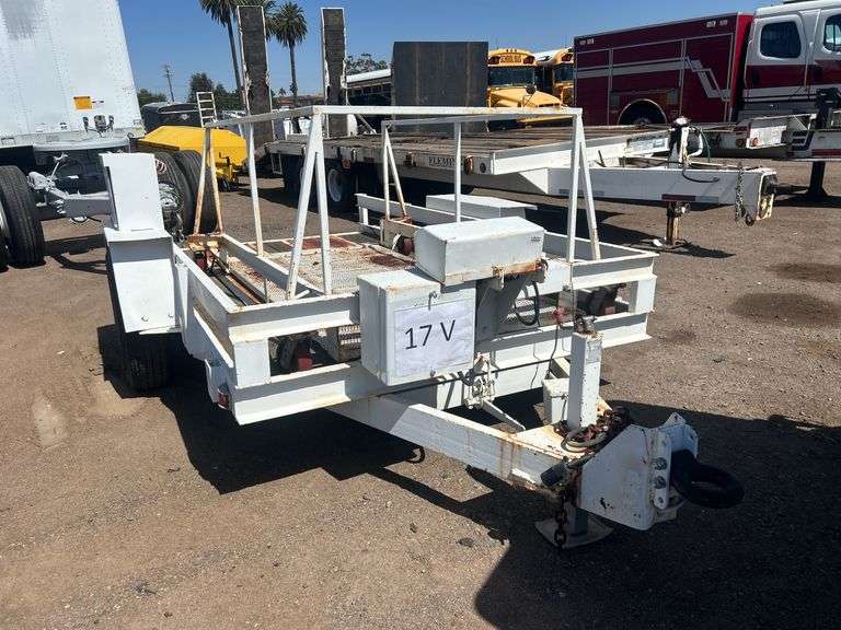 1989 Eager Beaver FWF Tilt Deck Trailer - Sierra Auction Management Inc