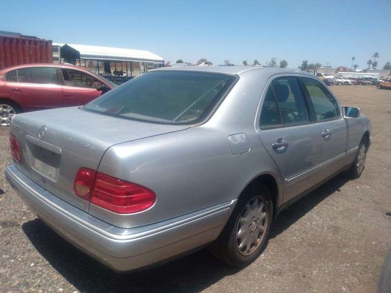 1998 Mercedes-Benz E320 - Sierra Auction Management Inc