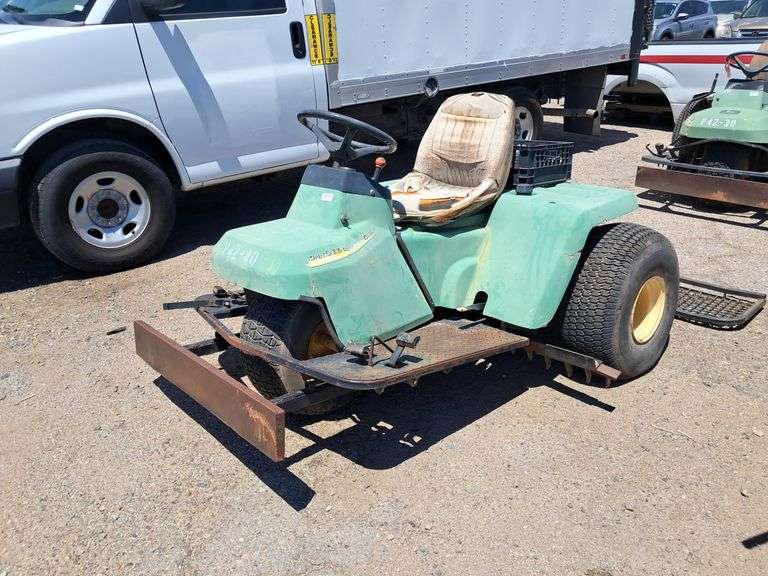 John Deere 1200A Bunker And Field Rake - Sierra Auction Management Inc