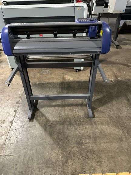 TITAN 3 Vinyl Cutter - Sierra Auction Management Inc