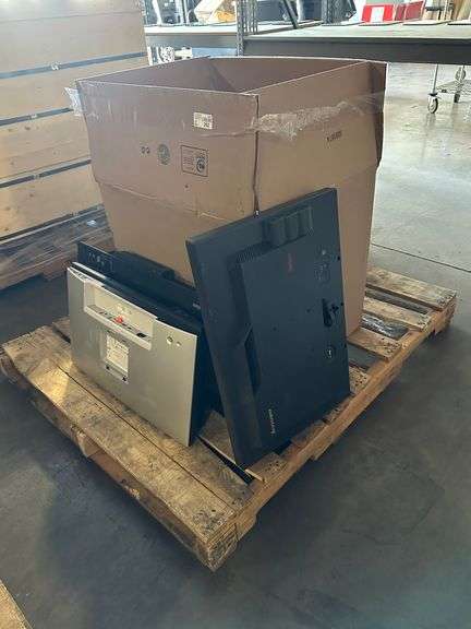 Gaylord Box With Approx. (12) Misc Flatscreen Monitors (Stands Not ...