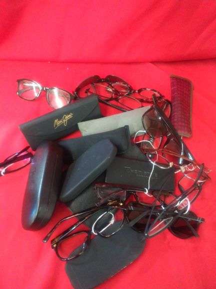 Box With Assorted Glasses - Sierra Auction Management Inc