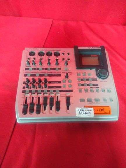 MR-8 HD Digital Multitracker - Sierra Auction Management Inc